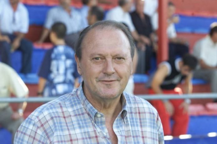 Muere José Víctor, entrenador de la época dorada del Yeclano CF - El ...