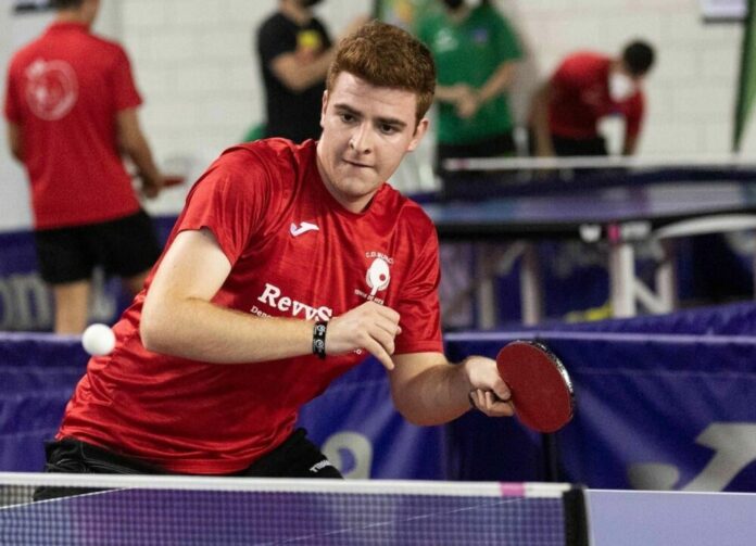Adrián Serrano ficha por el Albacete Tenis de Mesa de segunda división