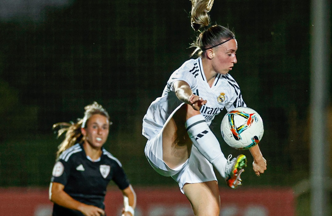 Eva Navarro ya luce de blanco con el Real Madrid
